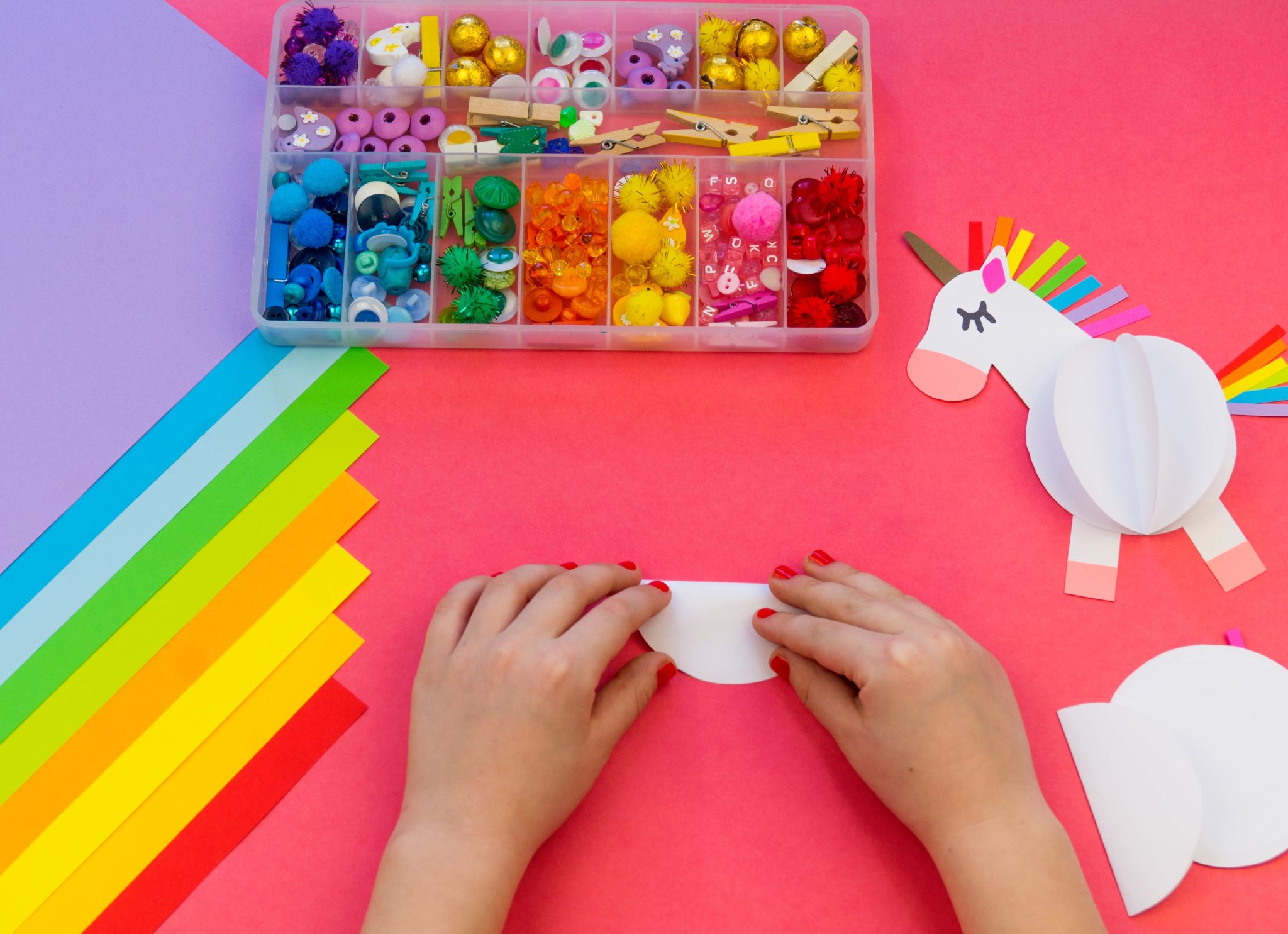 Unicorn av papper - Pyssla med Viktoria