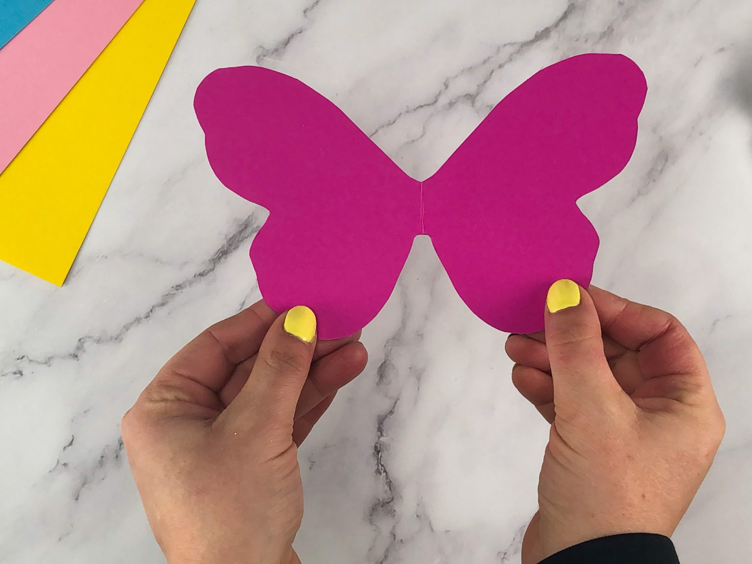 Pyssla en Fjäril av Toarulle - Pyssla med Viktoria