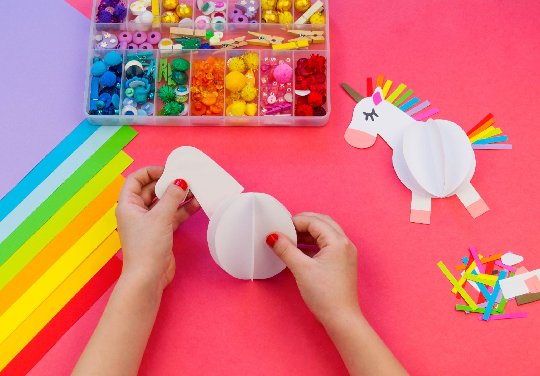 Unicorn av papper - Pyssla med Viktoria