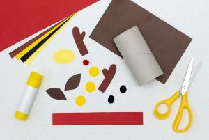 Pyssla Rudolf av en toarulle - Pyssla med Viktoria